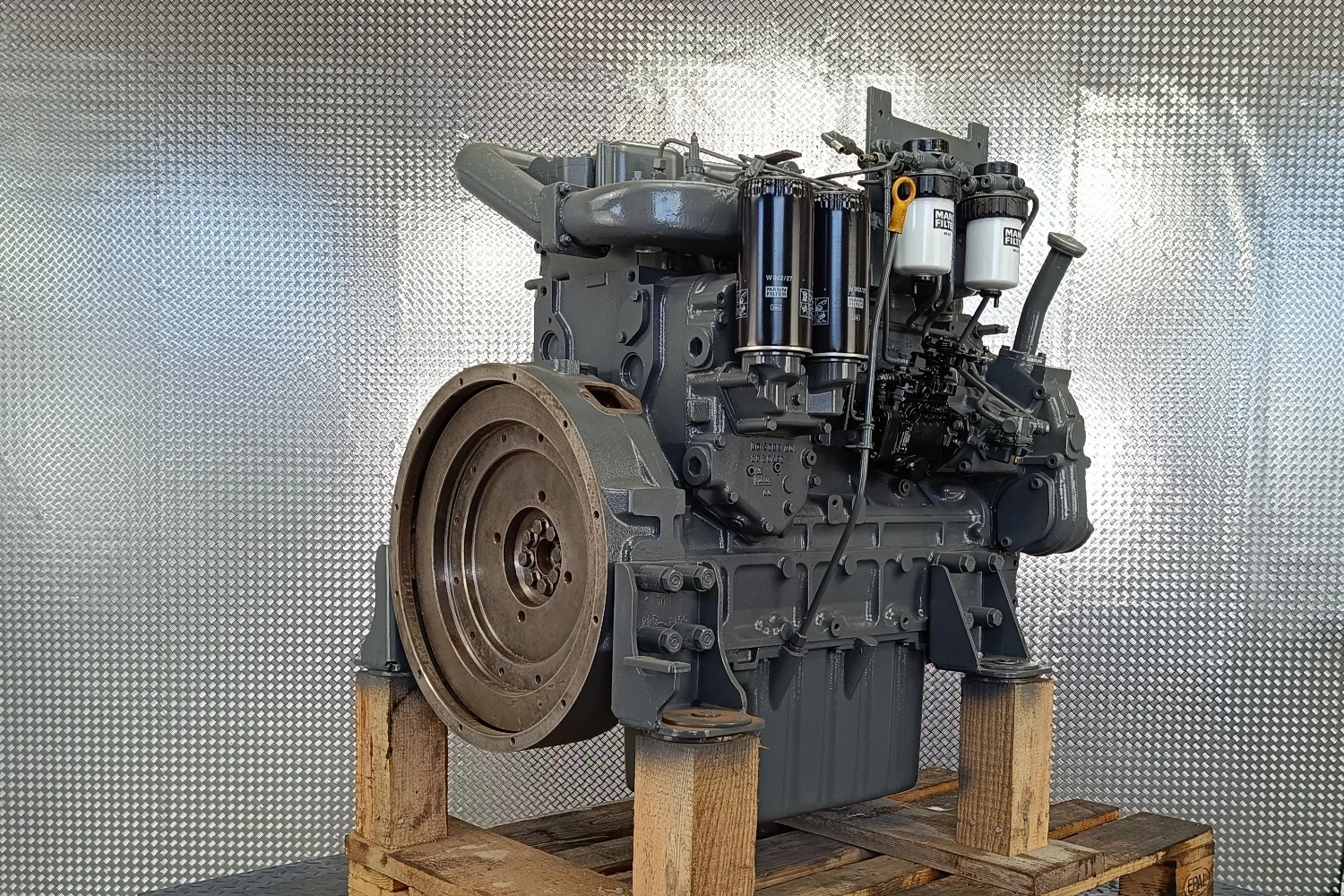 Repair of the Liebherr D924 Engine in the LTM 1055-3.1 Crane: A ...